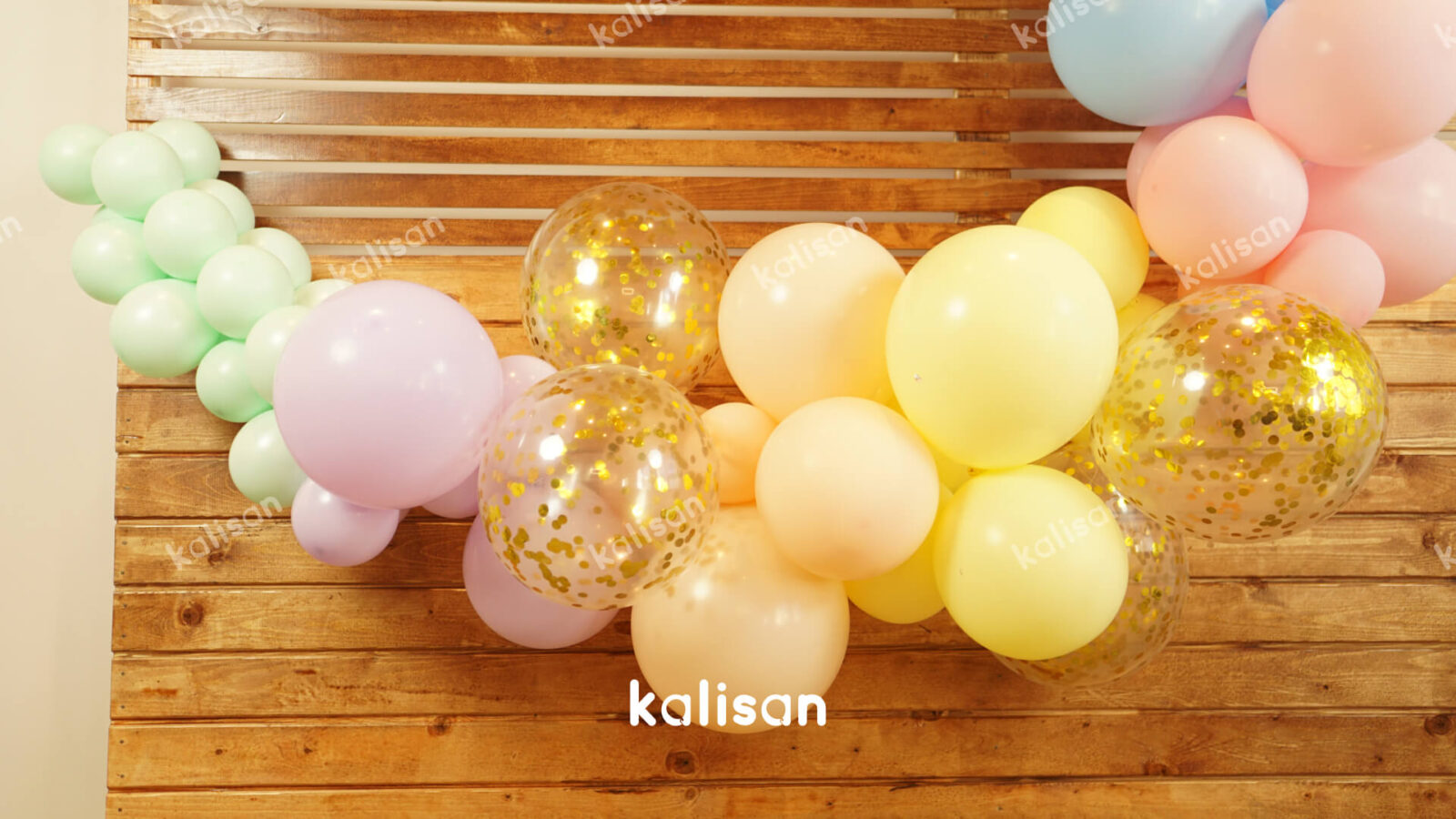 Kalisan Party Box - Balon Kit 28 | Gold Konfetili Balon Makaron Zinciri ...